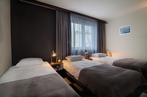 Quarto Triplo | Cofre no quarto, quartos insonorizados, Wi-fi grátis 