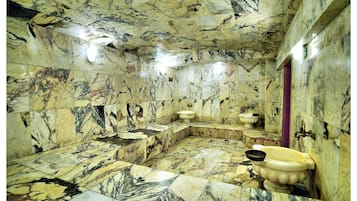 Sauna, banheira de hidromassagem, banho turco, massagens