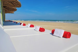 Toldos de praia gratuitos, guarda-sóis de praia, toalhas de praia