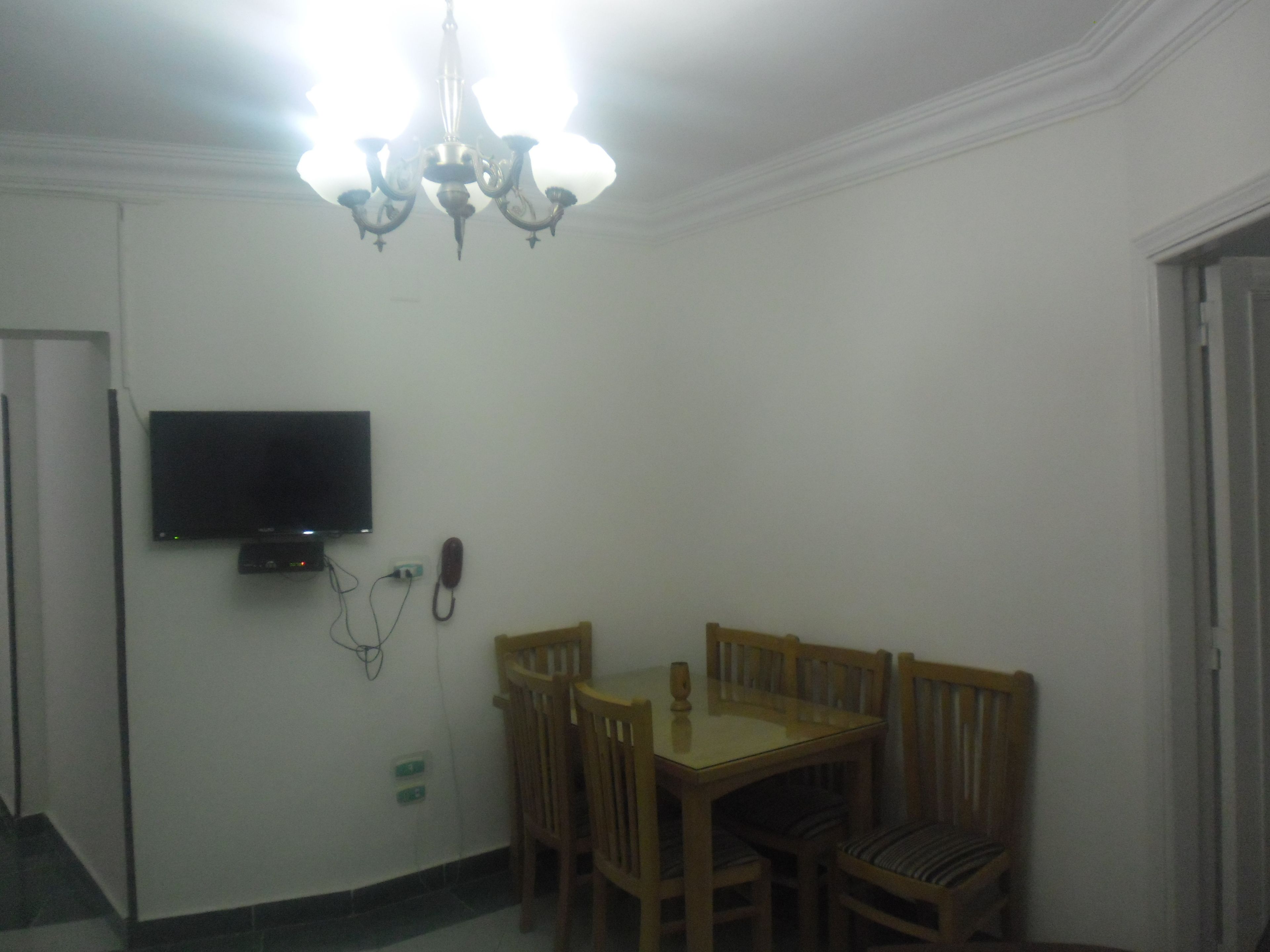 Apartamento, 3 quartos, vista para o mar | Opções para refeição no quarto