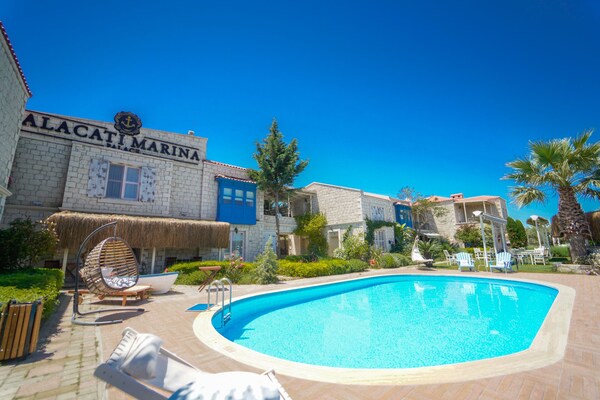 Alacati Marina Palace Otel - Ilıca
