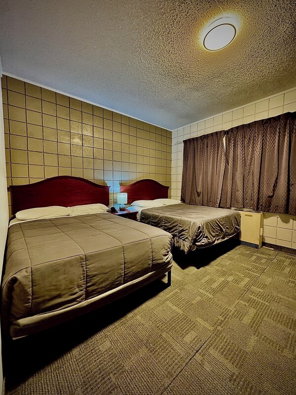 Caravel Motel - Saskatchewan