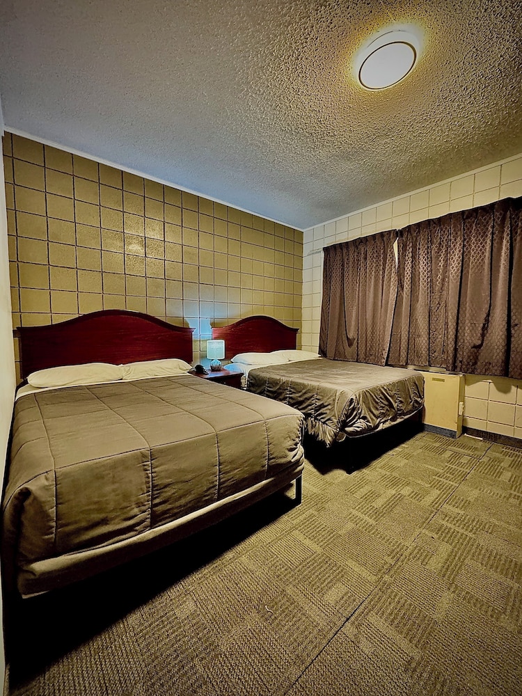 Caravel Motel - Swift Current