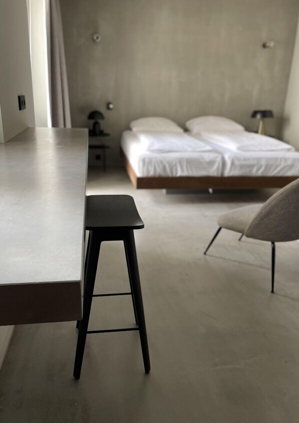 Quarto Duplo Comfort | Roupa de alta qualidade, ferro/tábua de engomar, Wi-fi grátis