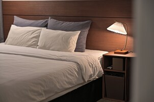 Quarto Duplo Deluxe, 1 cama king-size | Roupa de alta qualidade, cofre no quarto, secretária 