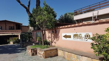 Entrada do alojamento