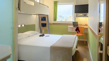 Quarto Standard, 1 cama de casal | Roupa hipoalergénica, secretária