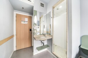 Quarto Duplo Standard, 1 cama de casal, Vista para a cidade | Com decoração personalizada, secretária 