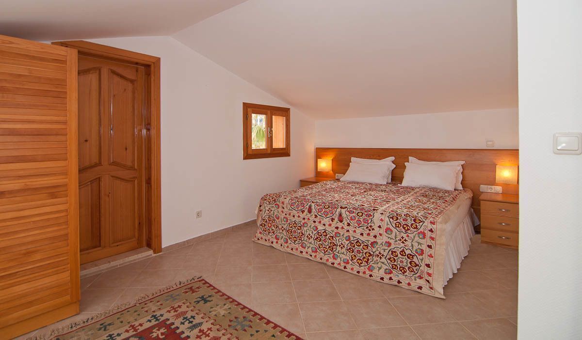 Minibar, cofre no quarto, secretária, Wi-fi grátis 