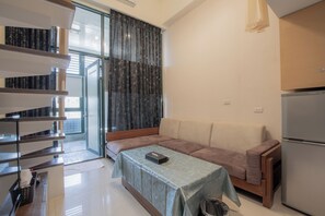 Quarto Quádruplo de Luxo | Secretária, cortinas/cortinados opacos, Wi-fi grátis 