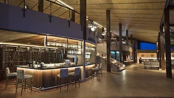 Bar à beira da piscina
