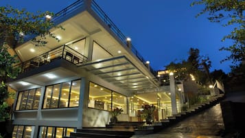 Fachada da propriedade