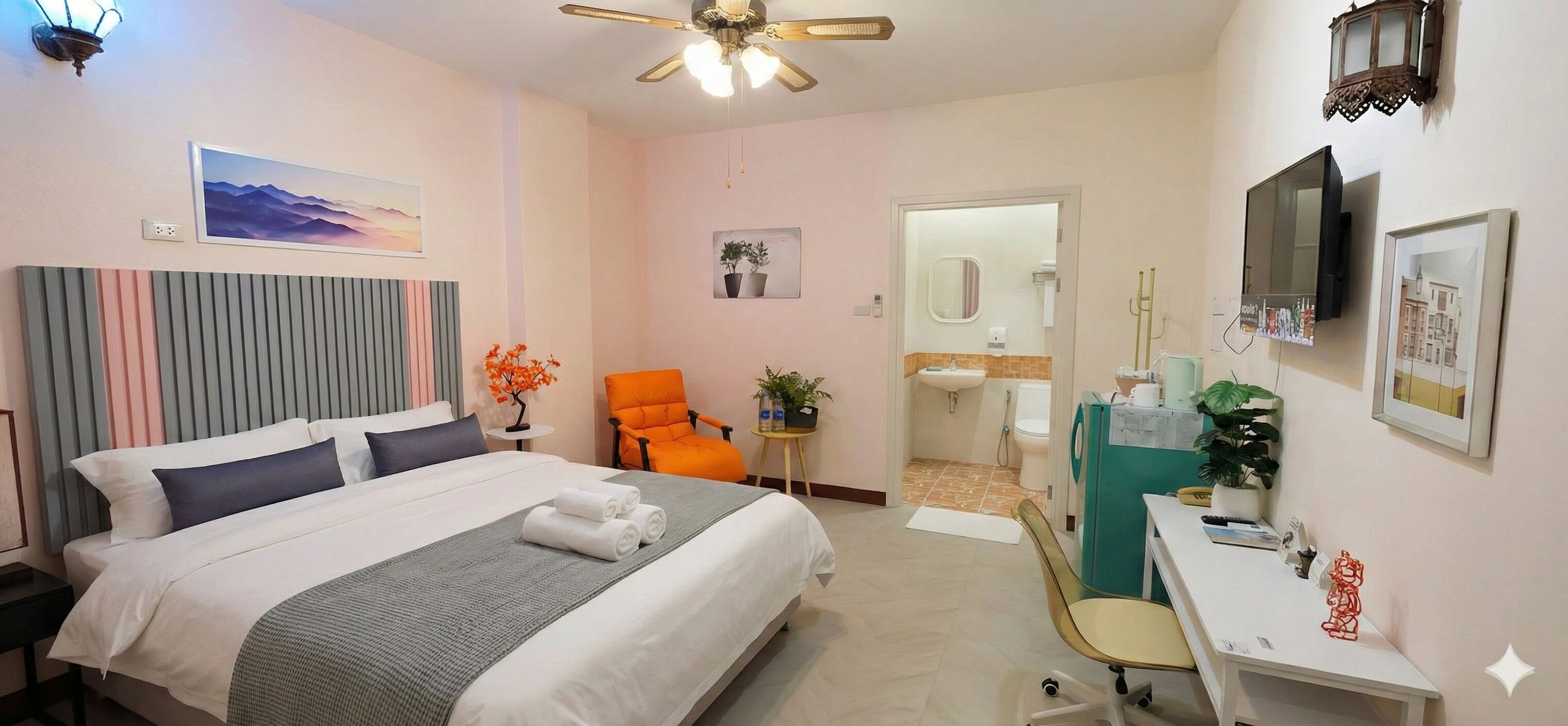 Quarto Duplo | Secretária, Wi-fi grátis, roupa de cama fornecida 