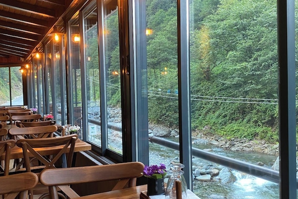 Praça de alimentação