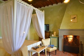 Quarto Duplo Superior | 1 quarto, minibar, cofre no quarto, com decoração personalizada 