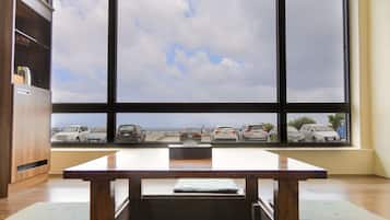 Loft Familiar, 1 quarto, vista parcial para o oceano | Vista do quarto