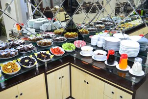 Pequeno-almoço tipo buffet diário incluído 