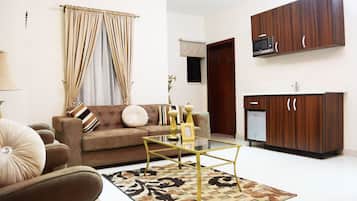 Classic Room | Sala de estar | Televisor de ecrã plano de 32 polegadas com canais via satélite