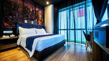 Cofre no quarto, secretária, Wi-fi grátis, roupa de cama fornecida