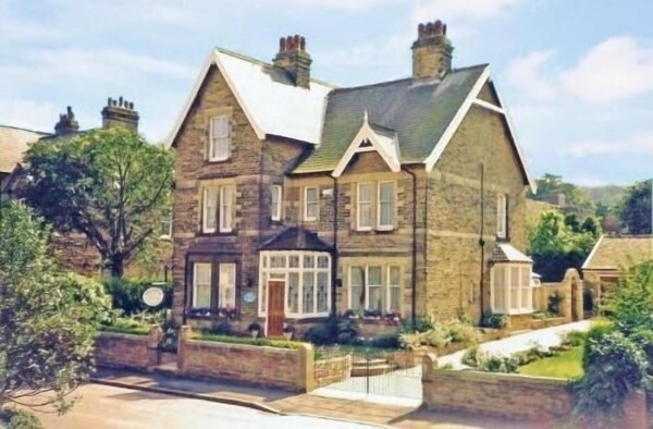 Braemar Guest House - Buxton, UK