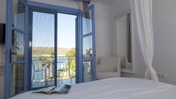 Quarto casal standard, vista para o mar | 2 quartos, frigobar, cofres nos quartos, escrivaninha