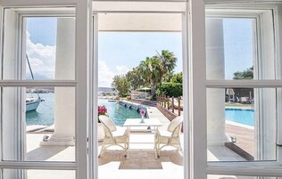 Quarto casal luxo, vista para o mar | Frigobar, cofres nos quartos, escrivaninha, Wi-Fi de cortesia