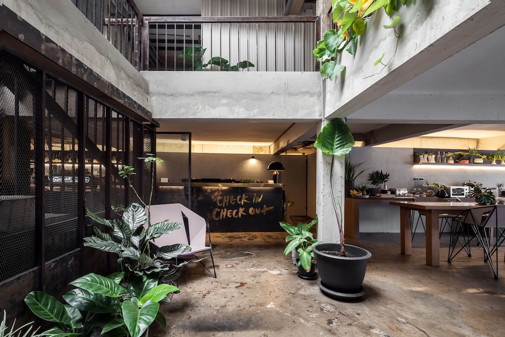 Thunder Bird Hostel - Chiang Mai