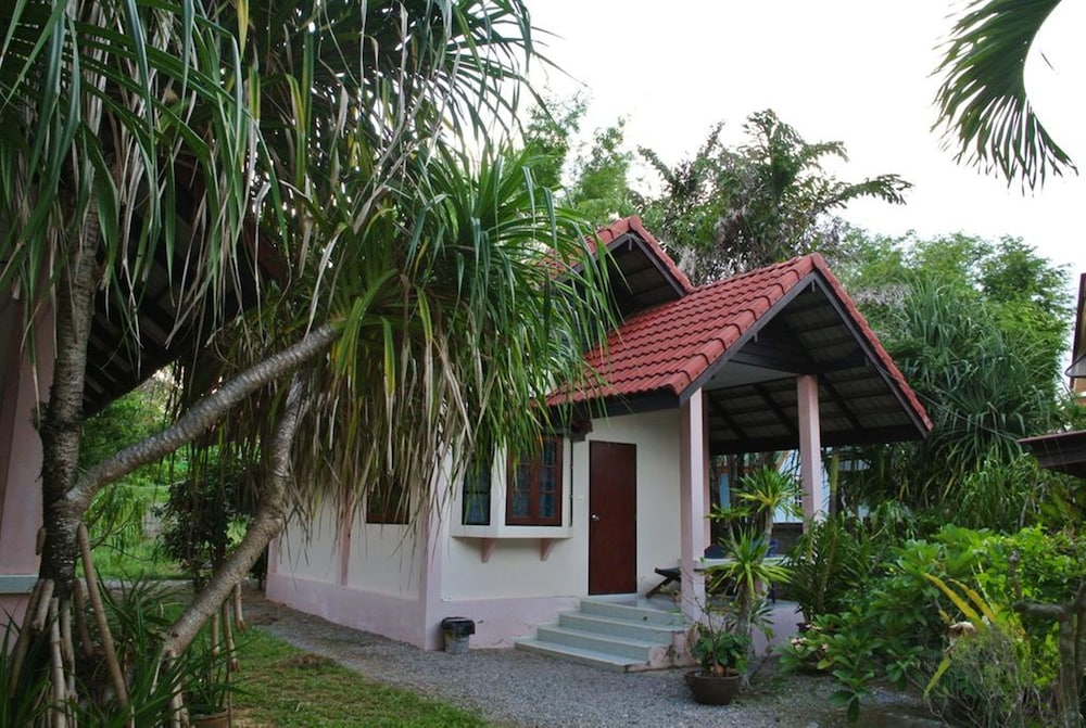 Chill Beach Resort - Chumphon