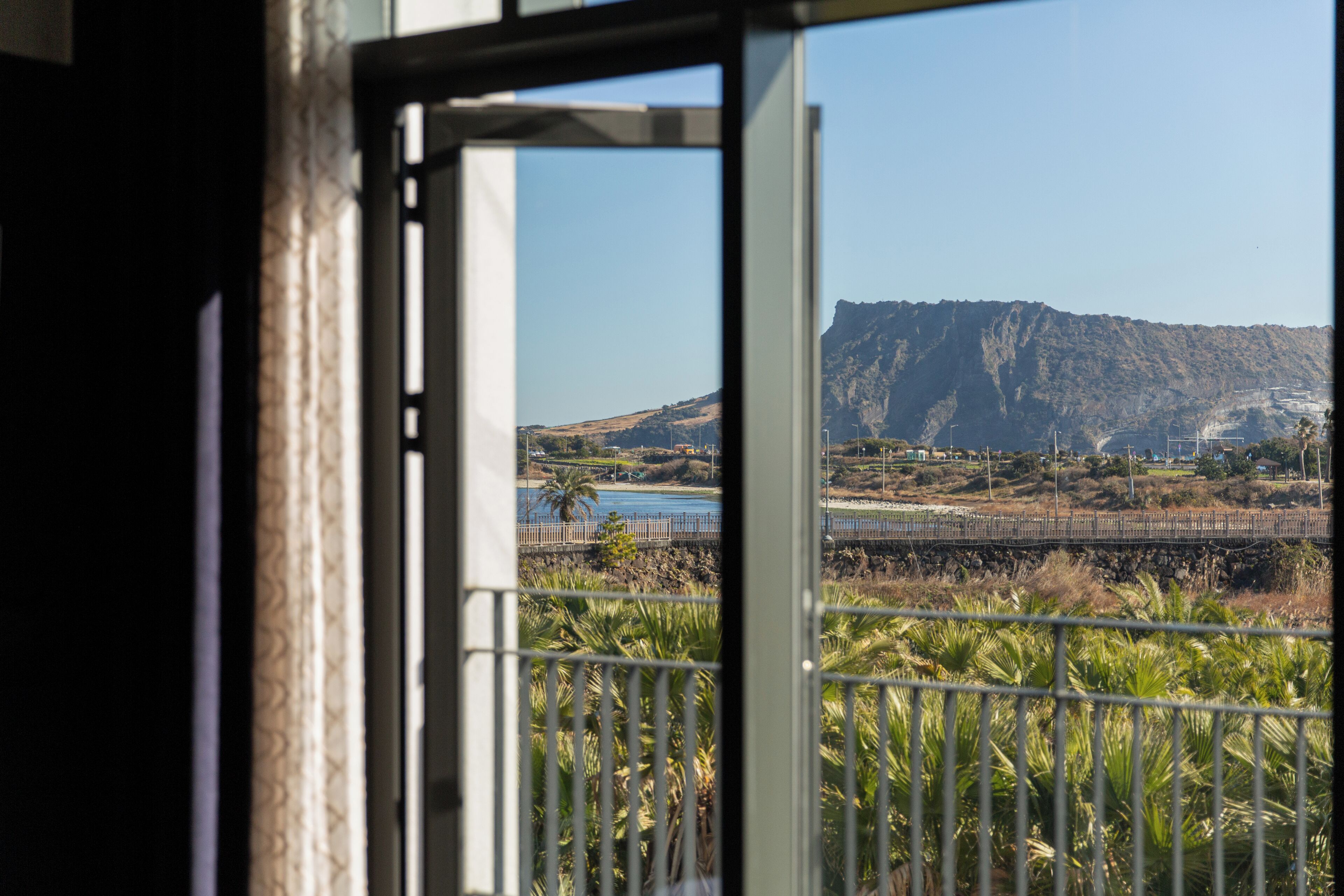 Roupas de cama premium, edredons de pluma, cortinas blackout