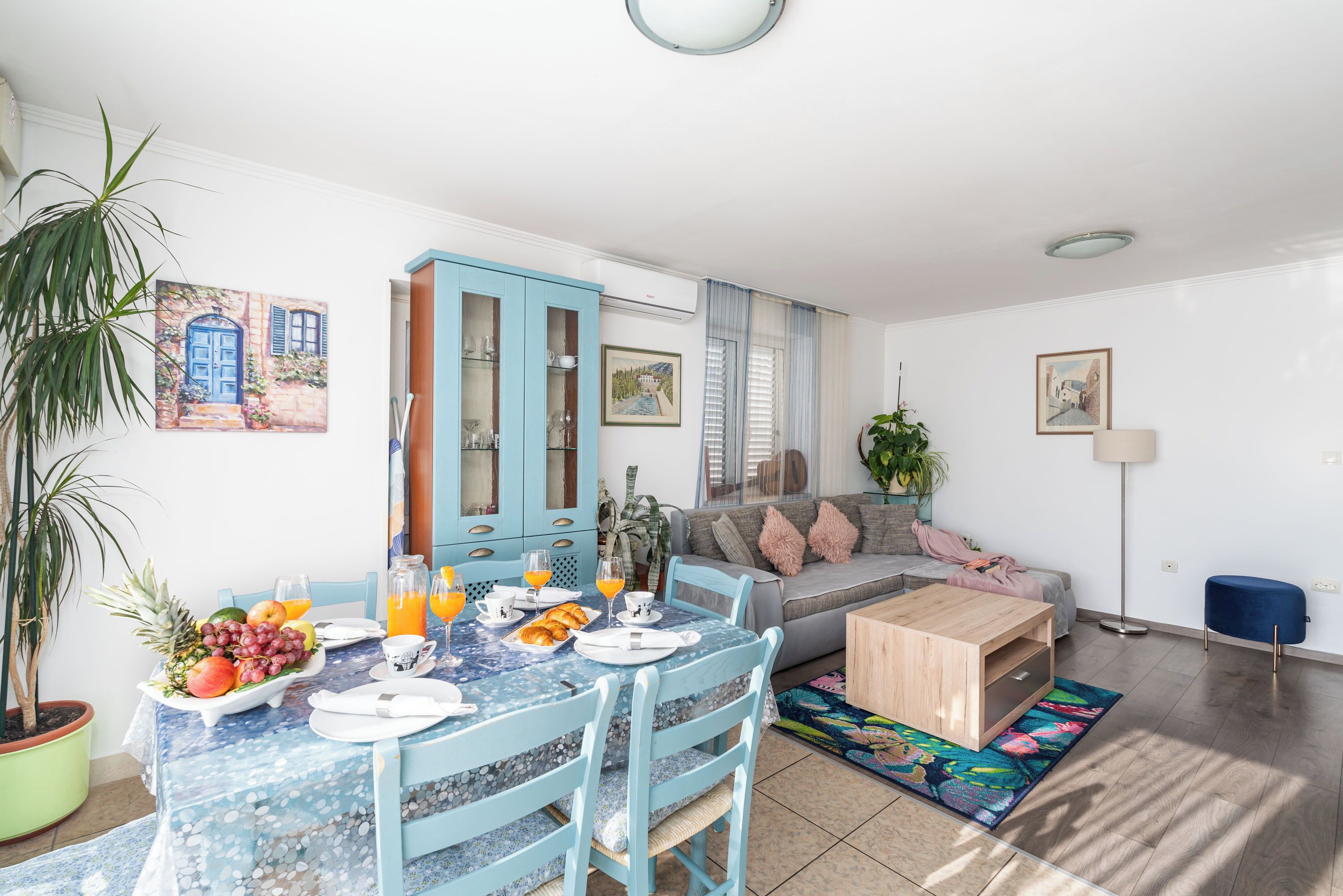 Apartamento, 2 quartos, terraço, vista para o mar | Sala de estar | Televisor de ecrã plano de 25 polegadas com canais via satélite 