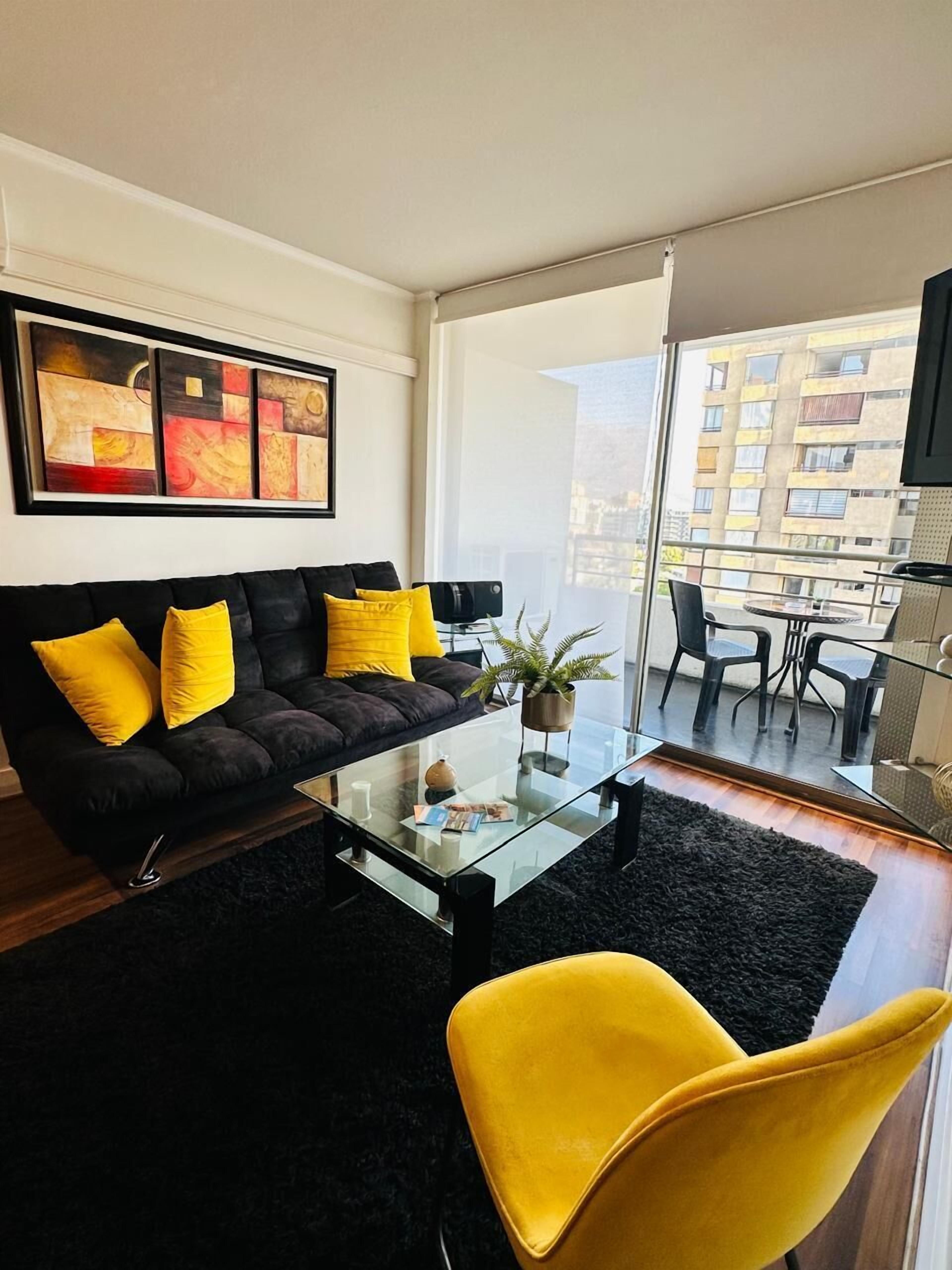 Apartamento, 1 quarto | Área de estar | TV de tela plana 32 polegadas com canais digitais, TV, Netflix