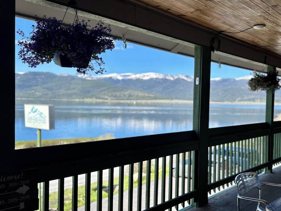 Suite Deluxe, varanda, vista para o lago | Vista da varanda