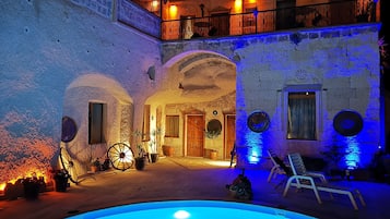 Piscina exterior sazonal