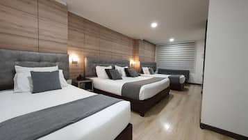 Deluxe Family Room | 1 quarto, frigobar, cofres nos quartos, escrivaninha