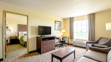 Suite, 1 cama king-size e sofá-cama, não fumadores | Cofre no quarto, secretária