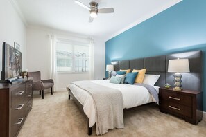 Deluxe House, 8 Bedrooms Private Pool | 1 quarto, ferro/tábua de engomar, Wi-fi grátis, roupa de cama fornecida 