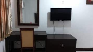 Secretária, Wi-fi grátis, roupa de cama fornecida