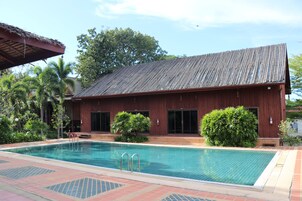 Piscina externa