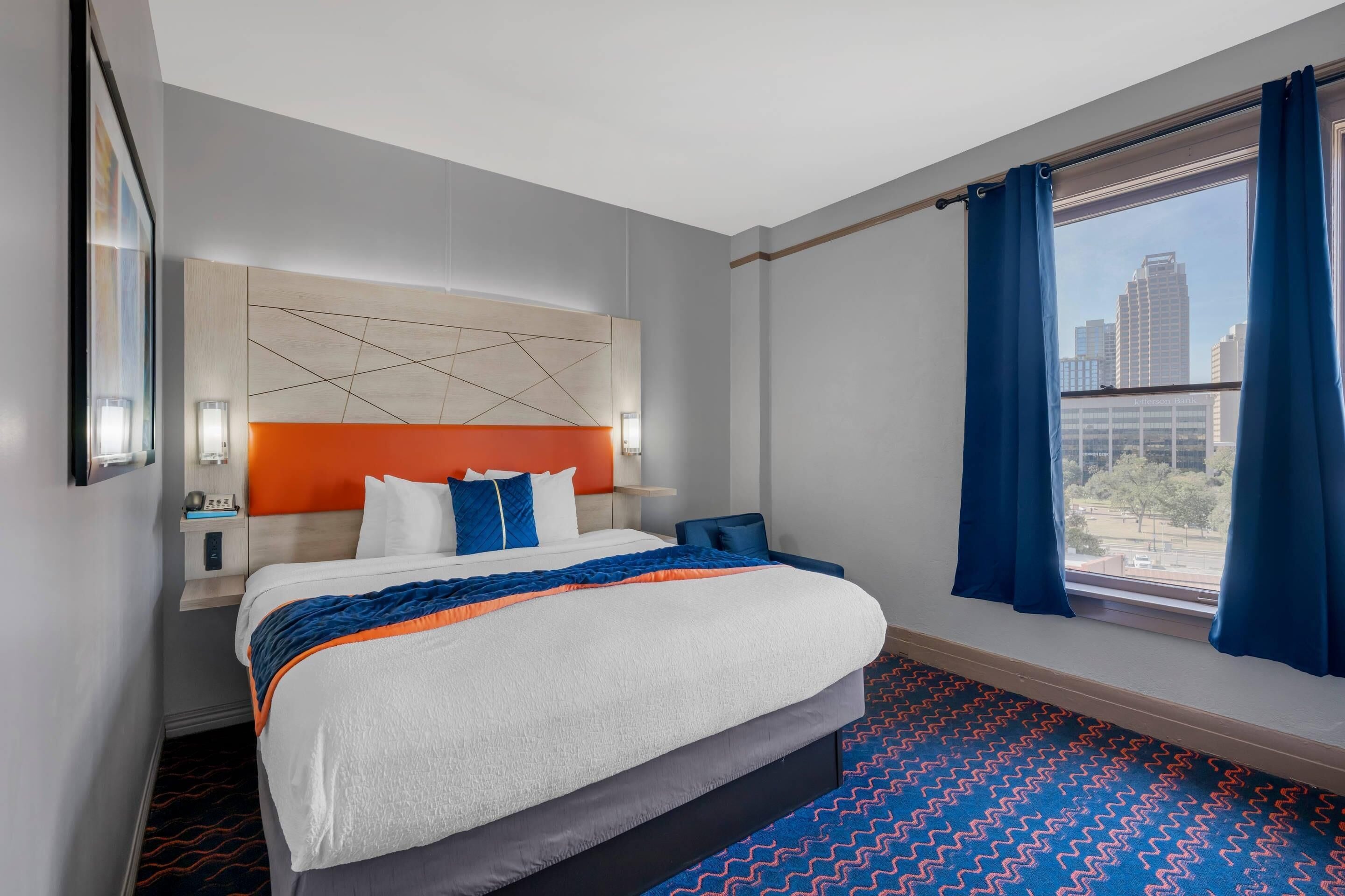 Quarto Standard, 1 cama king-size, não fumadores | Roupa de alta qualidade, cofre no quarto, secretária 