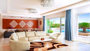 Vila | 1 quarto, frigobar, cofres nos quartos, escrivaninha