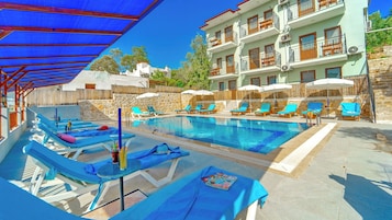 Piscina externa sazonal