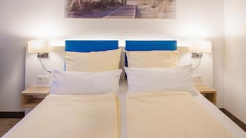1 quarto, roupa de alta qualidade, secretária, ferro/tábua de engomar