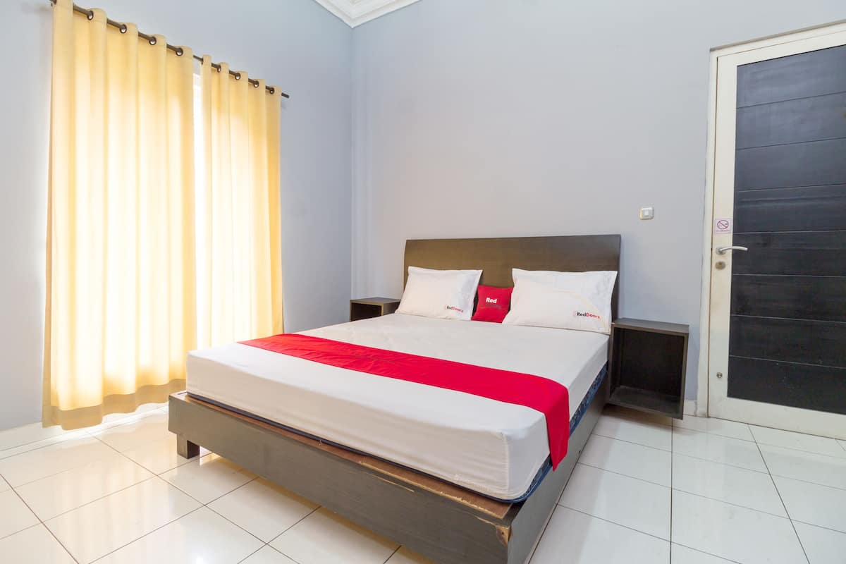 Quarto casal | Escrivaninha, Wi-Fi de cortesia, roupa de cama