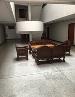 Área de estar no saguão