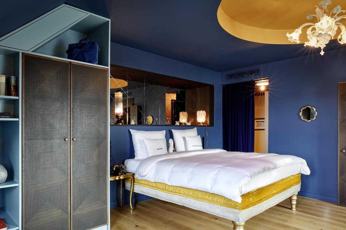 Swan Suite | Roupa de alta qualidade, edredões de penas, minibar grátis