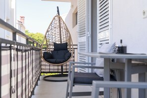 Quarto casal clássico, sacada | Terraço/pátio