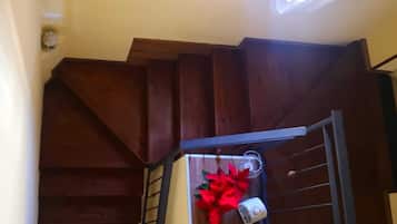 Quarto Triplo Deluxe | Roupa de alta qualidade, minibar, secretária, quartos insonorizados