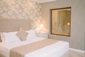 Cofre com capacidade para portátil, secretária, quartos insonorizados 