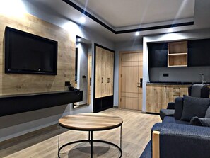 Suite | Cozinha privada | Uma placa de cozinha, Produtos de limpeza, Congelador