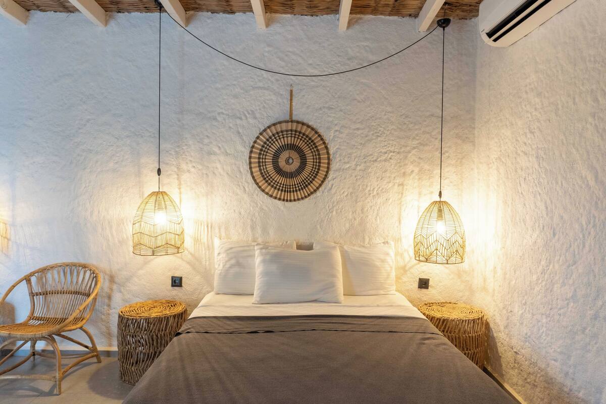 Quarto Quádruplo de Luxo | Roupa de alta qualidade, cofre no quarto, Wi-fi grátis